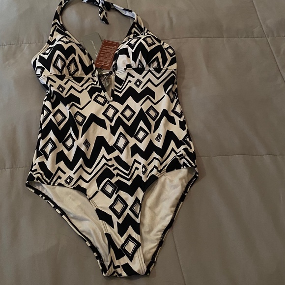 Moontide | Swim | Moontide One Piece Swimsuit Black And White Size 2 ...